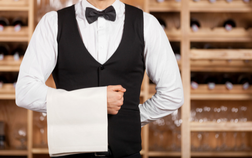 ¿Qué es un hostess y cuál es su función en un restaurante?